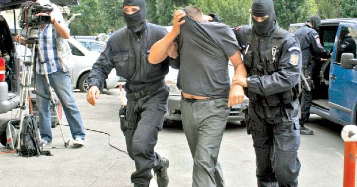 Descinderi DIICOT şi BCCO la clanul "cămătarilor" din Sibiu: cinci ...
