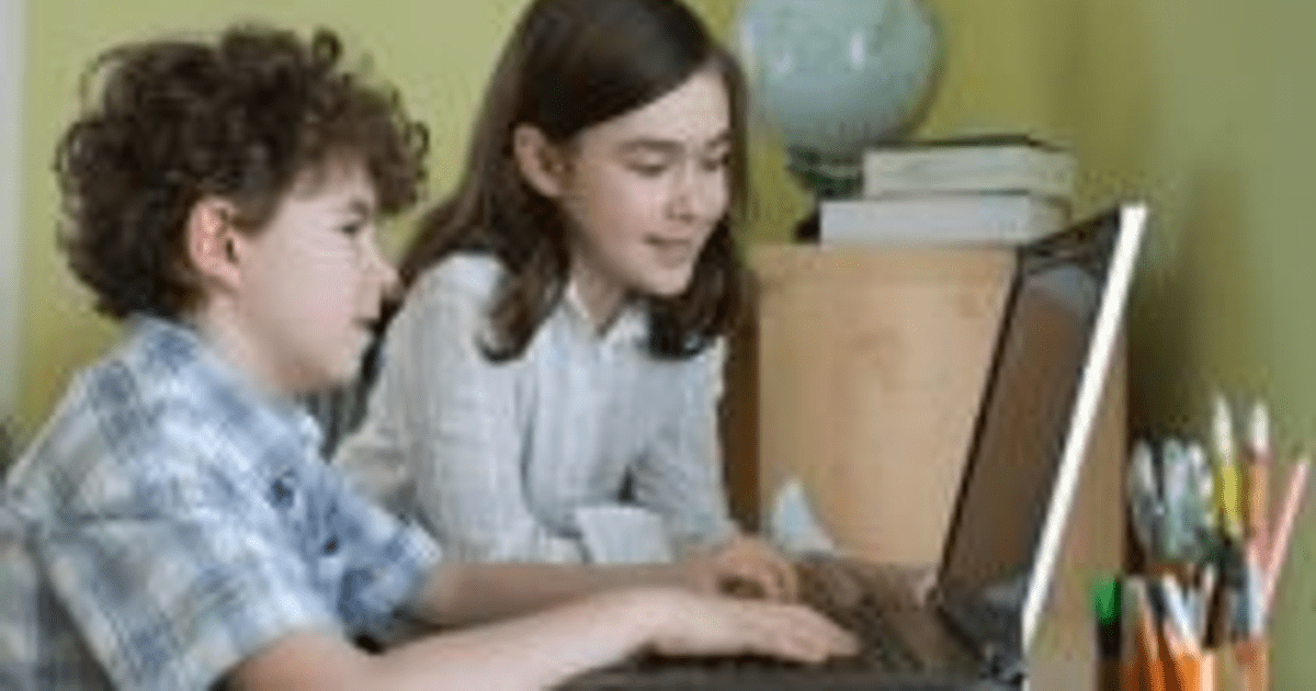 Copilul tău este dependent de Internet?