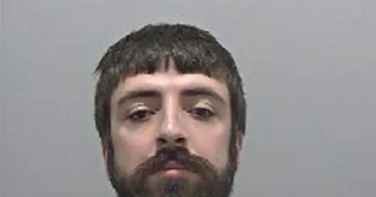 „Ucigaşul cu arbaleta”, condamnat pe viață pentru uciderea a trei femei ...