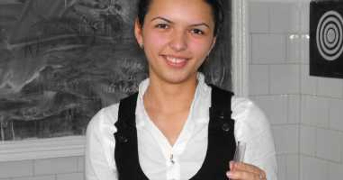 Liliana Anghel Chimista De La Liceul De Artă Adevarulro