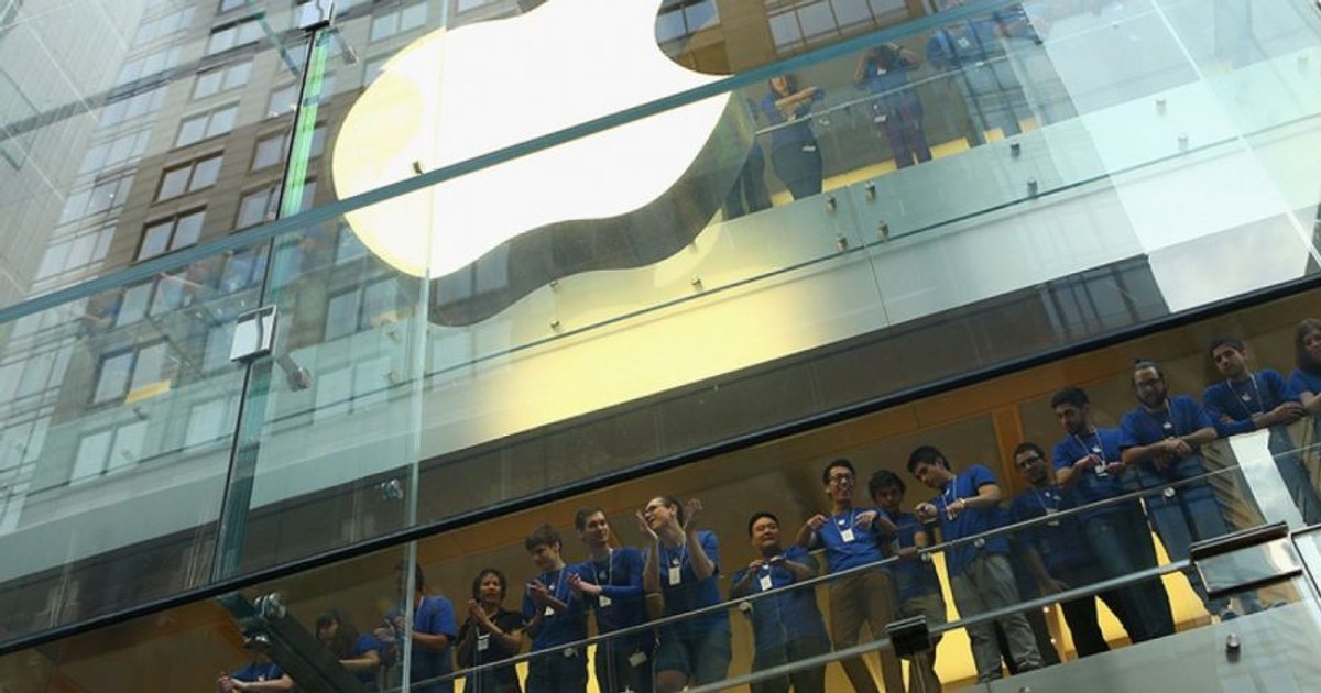 Apple a atins miercuri o capitalizare de piaţă de 2.000 de miliarde de ...