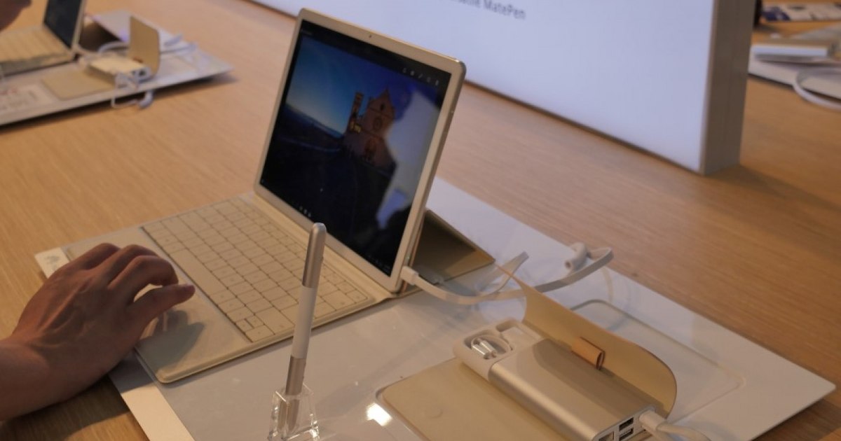 Huawei încearcă lumea Windows 10 cu hibridul MateBook | adevarul.ro