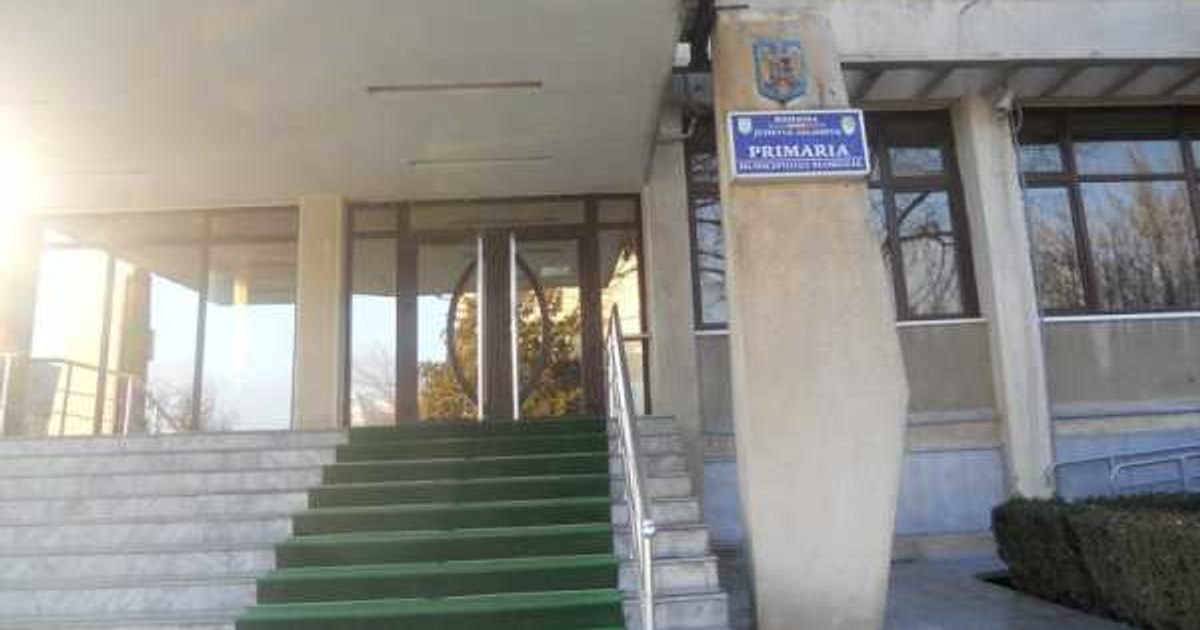 Gigi Manea şi Gabriel Muşat, noii viceprimari ai municipiului Slobozia ...