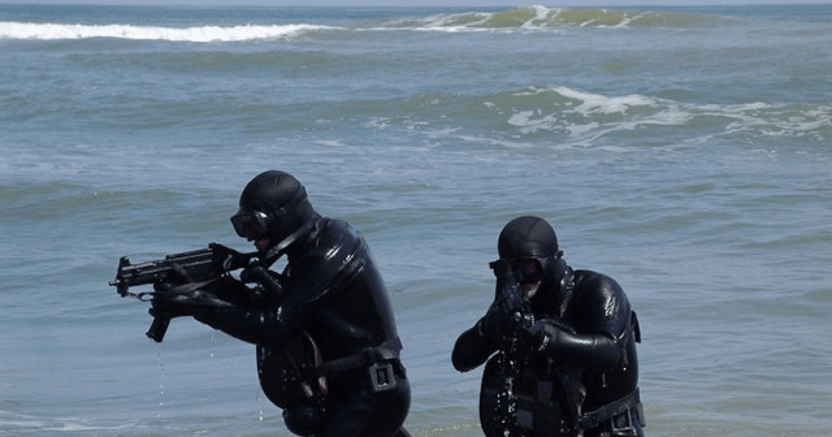 Scafandrii militari, 55 de ani de existență. Cum au ajuns să fie o ...