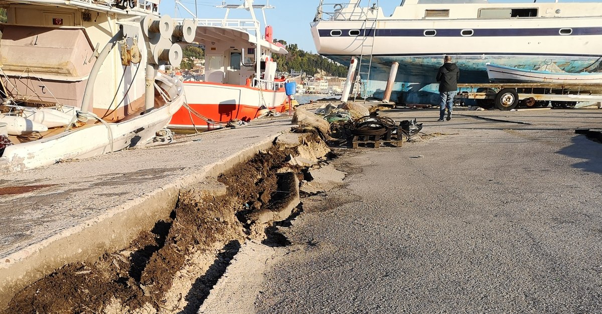 Panică! Turiştii din Corfu şi Patras, Grecia, au fost zguduiţi în plină ...