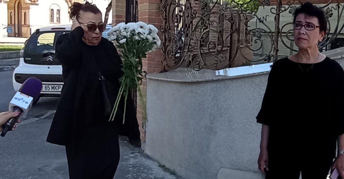 Primele fotografii cu văduva Maria Ciobanu, de la priveghiul lui Mircea ...