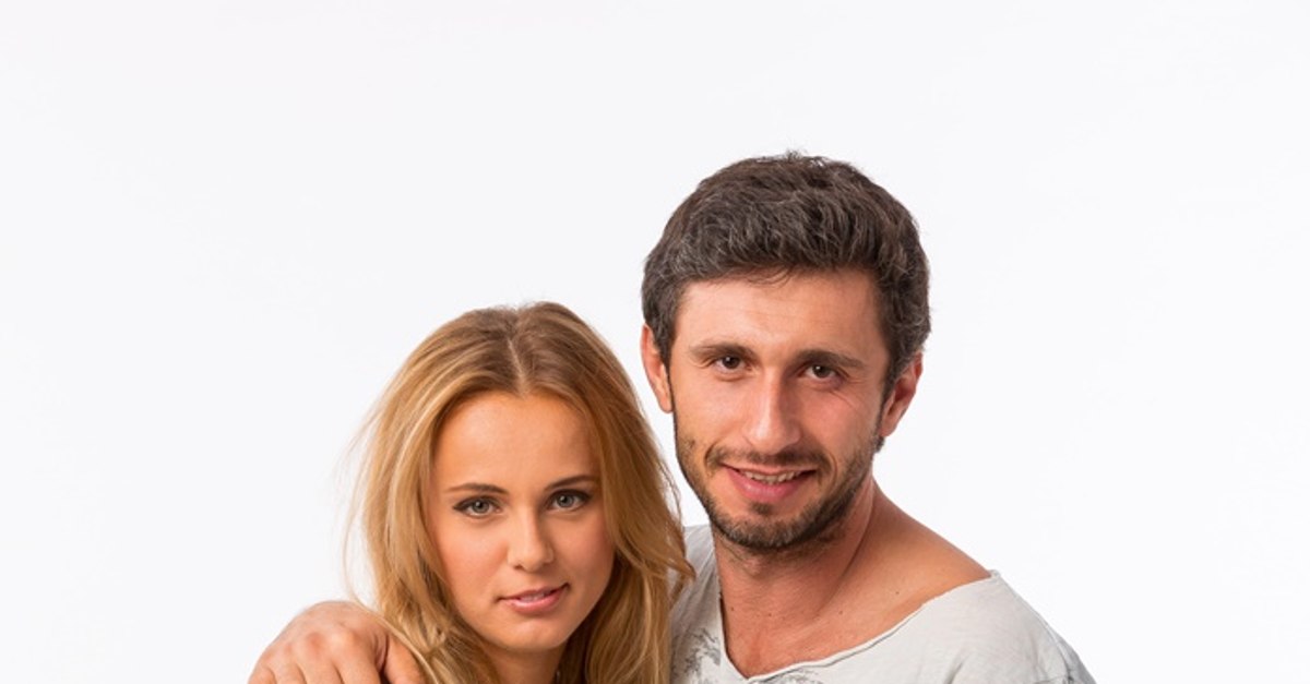 VIDEO Dragoş Bucur are o parteneră sexy în «Alt Love Building». Vezi ...