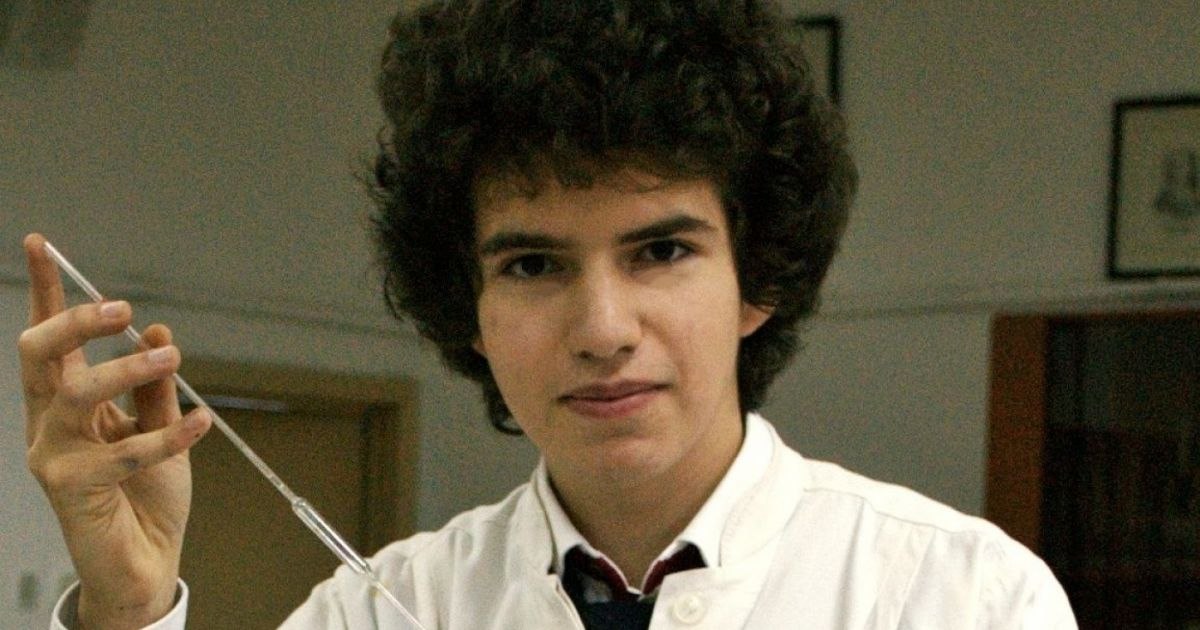 Olimpic de aur la chimie: „În România cercetarea este la pământ. Şansa ...