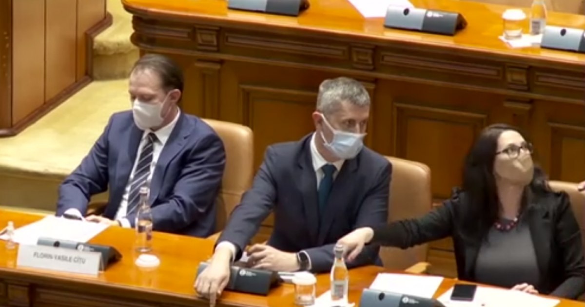 Rareş Bogdan, aluzie la gestul lui Dan Barna din şedinţa de plen ...