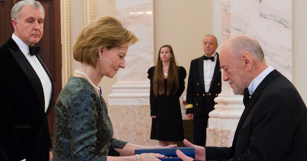 Nicu Alifantis, decorat de Casa Regală! Majestatea Sa Margareta a ...