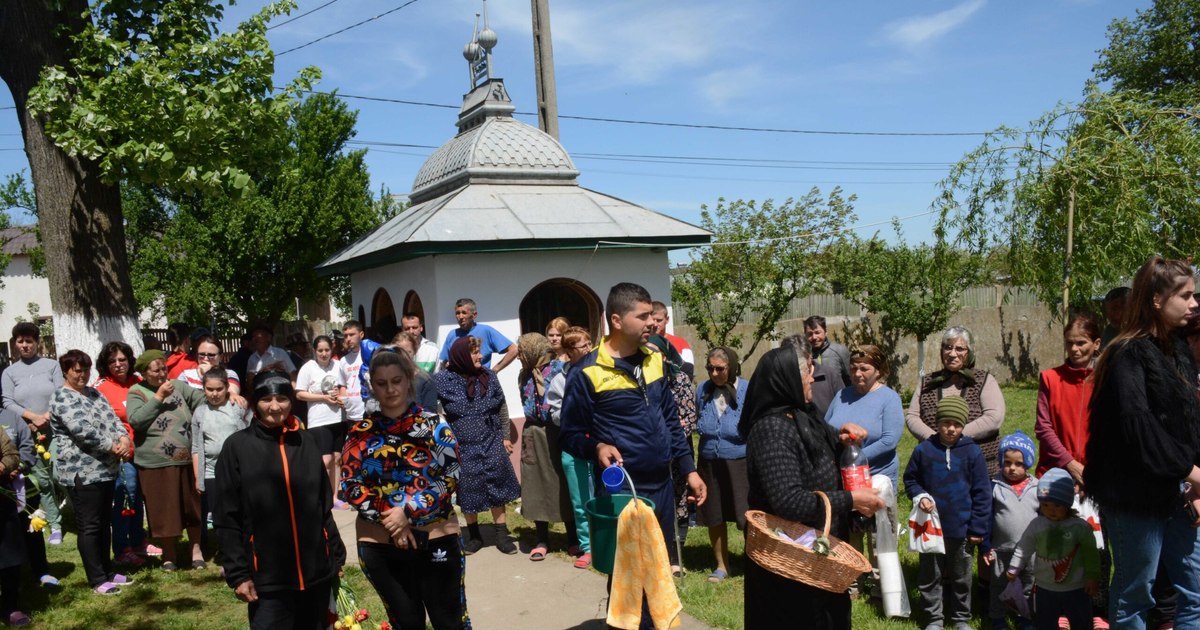 Cu sufletul curat de Paște. Obiceiuri din vechiul Romanați care adună ...