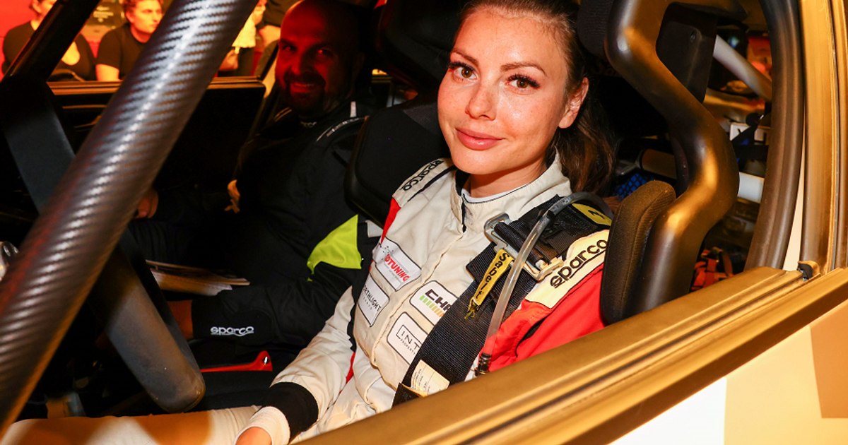 Catherine Rădulescu, prima femeie pilot din România, cucerește ...