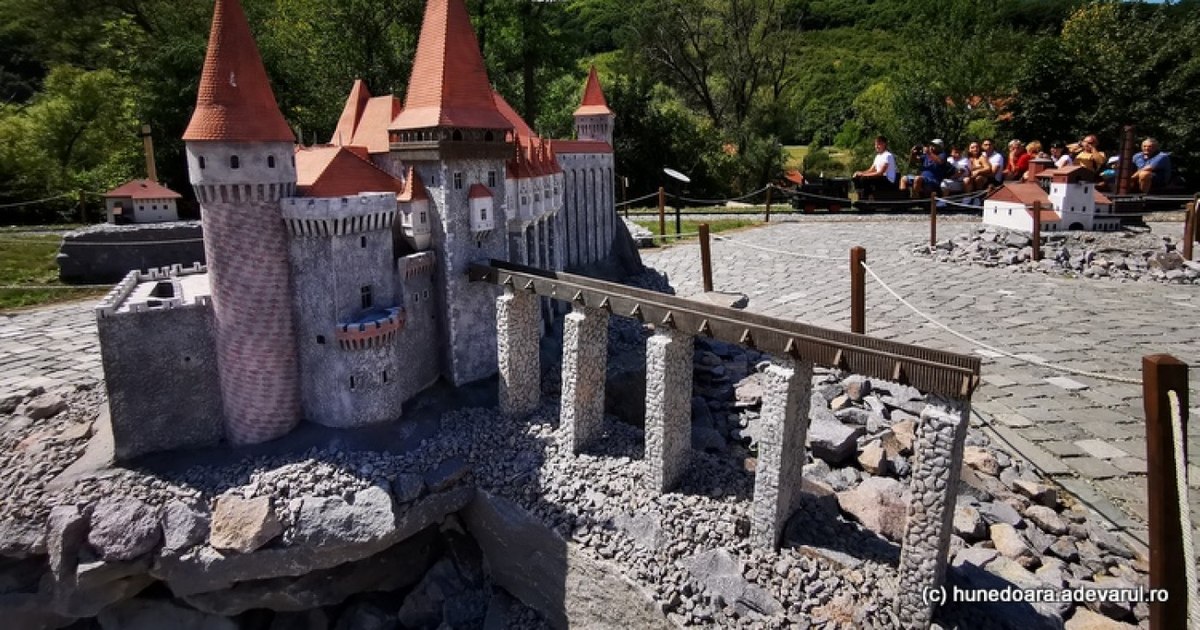 Parcul tematic Mini Transilvania | adevarul.ro
