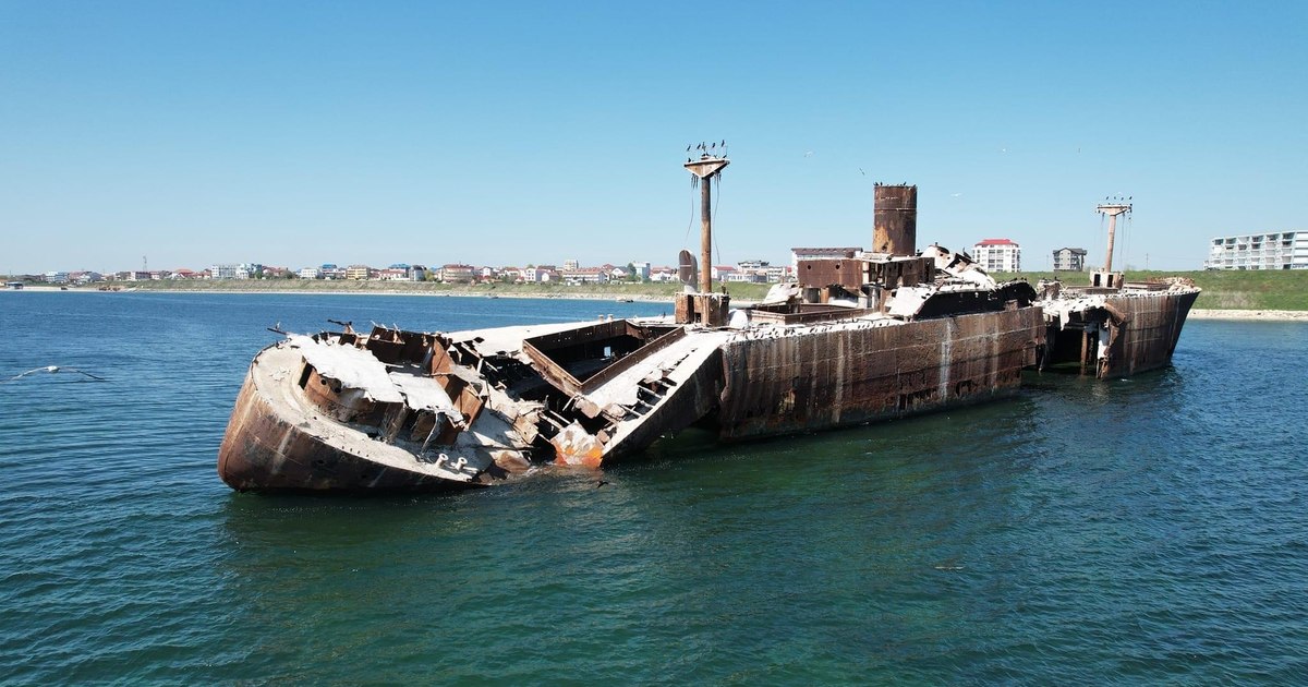 Epava Evangelia, simbol al Costineștiului de cinci decenii, s-a ...