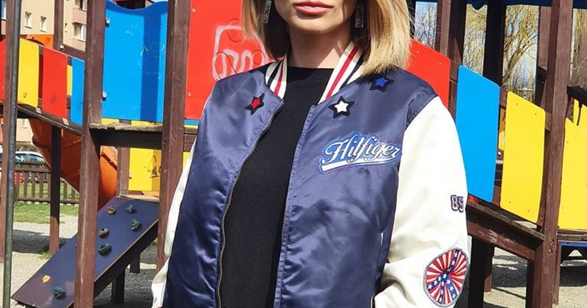 Ellie White, în cea mai bună formă după două naşteri! Uite cum profită ...