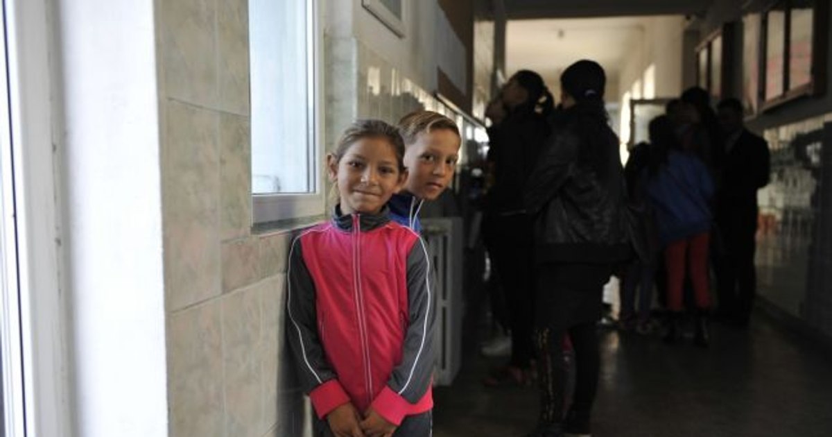 Acuzaţii de segregare în învăţământul ieşean: elevii romi au pauză la ...