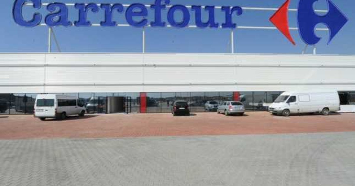 Supermarketurile Carrefour, râvnite de un gigant canadian | adevarul.ro