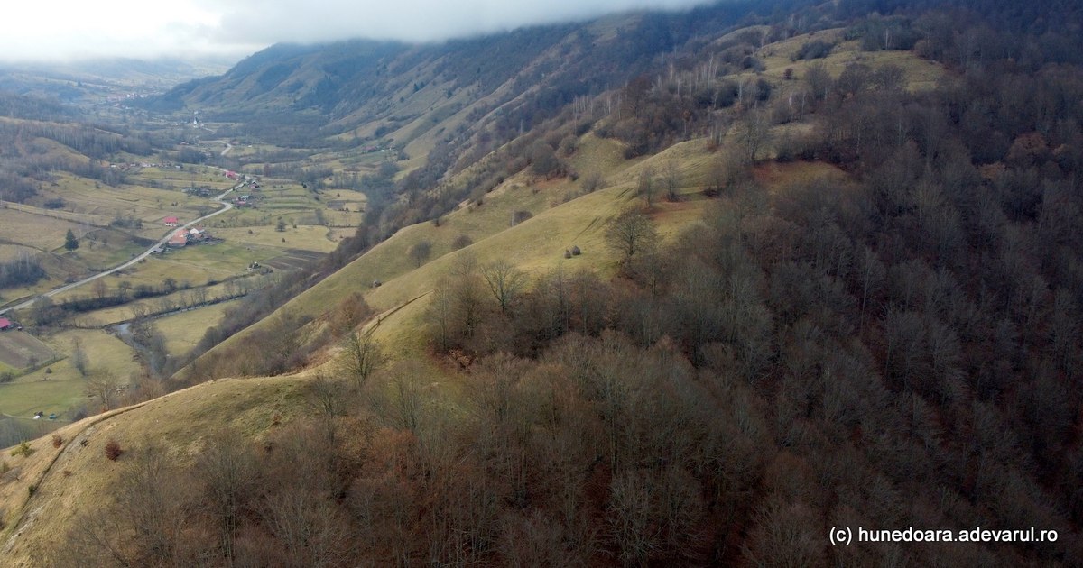 Satul înființat de haiduci în munții României. Trăiau ca în vremea ...