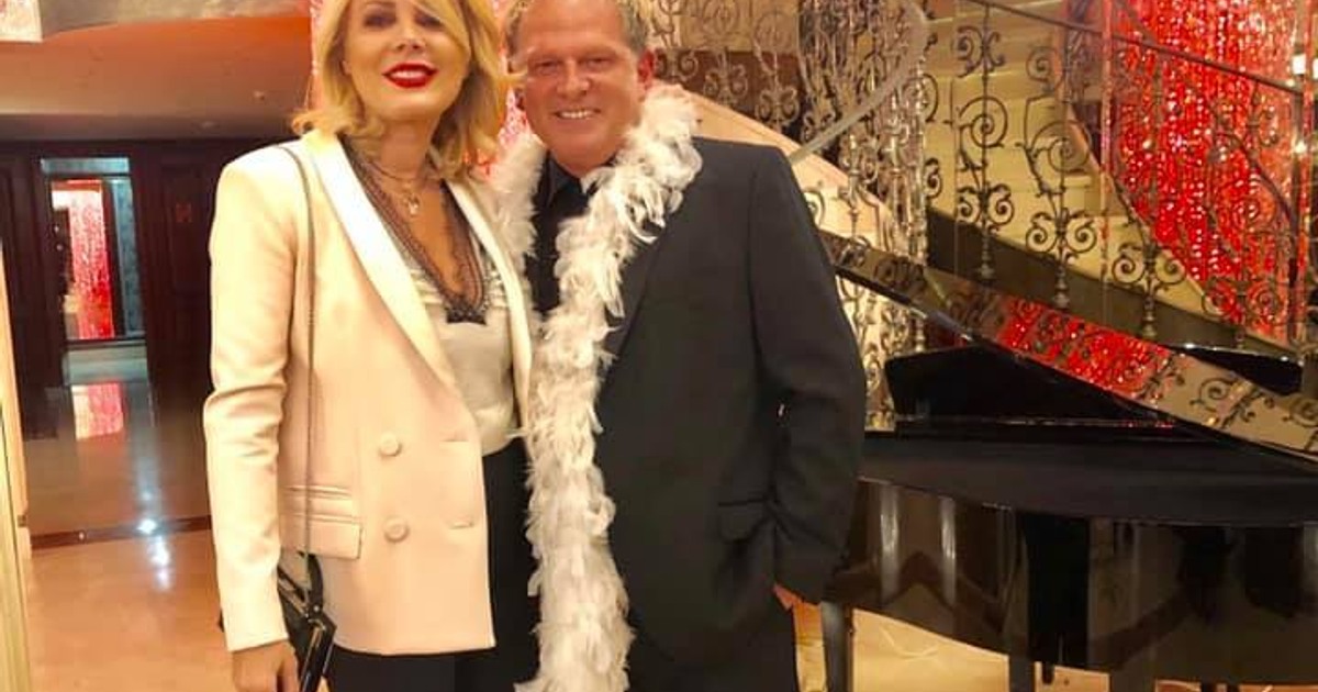 Leonard Miron împlineşte 50 de ani, pe care i-a sărbătorit în avans la ...