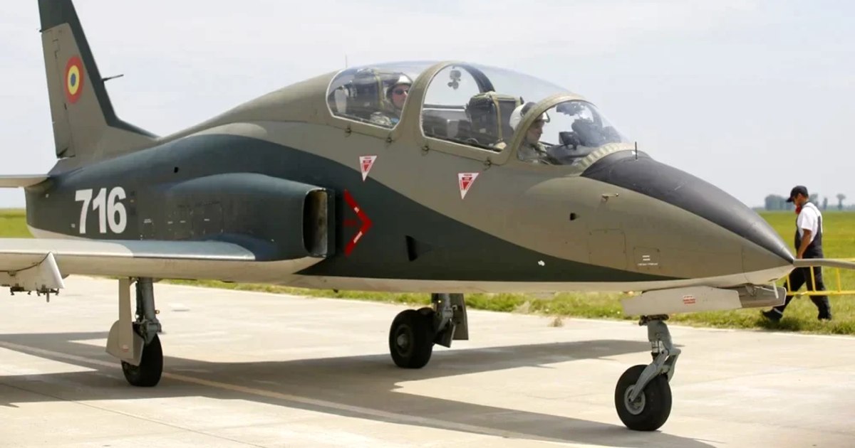 A avut loc primul zbor al unui IAR-99 modernizat. Cu mare întârziere ...