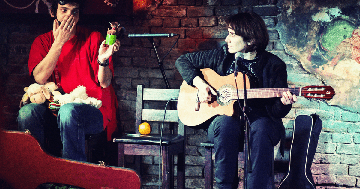 Joaca de-a Ada & Bobo povestită pentru cei care nu se joacă