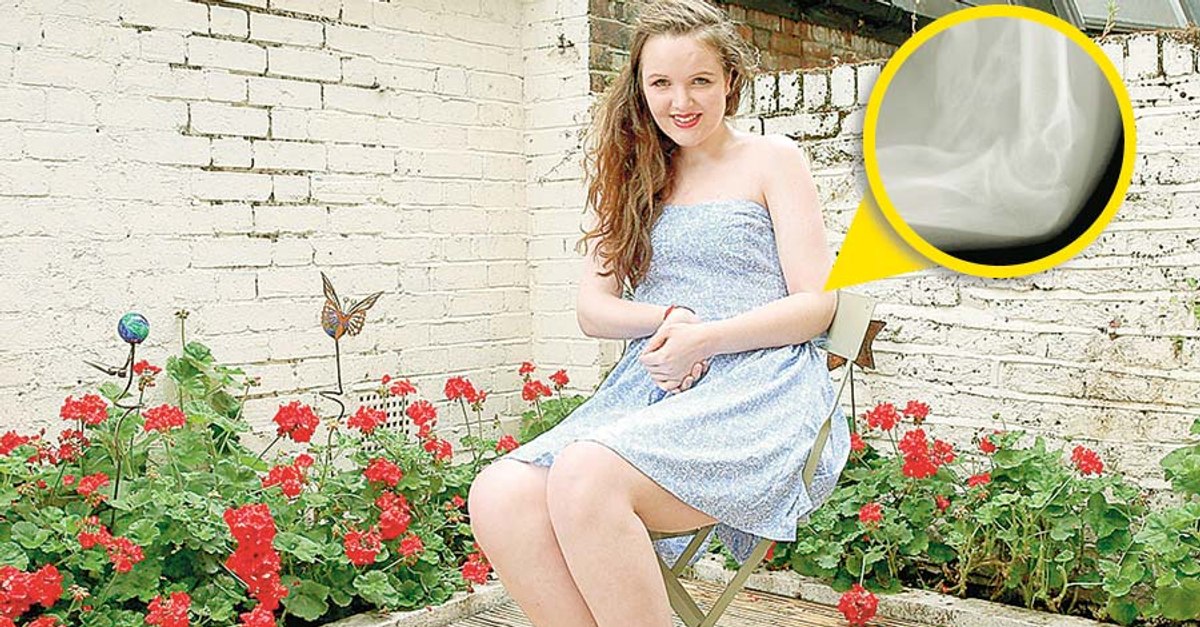 FOTO Fata asta se face statuie