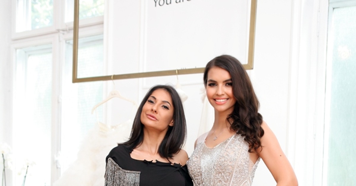 Ce ţinute va îmbrăca Sandra Mutu în ziua cea mare?