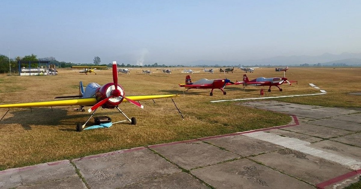 Campionatul european de acrobaţie aviatică are loc pe aerodromul din ...