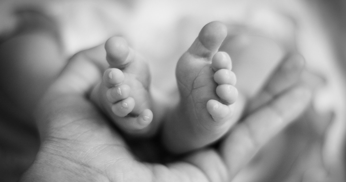 Nou-născuți în sevraj alcoolic. Realitatea cruntă a României moderne și ...