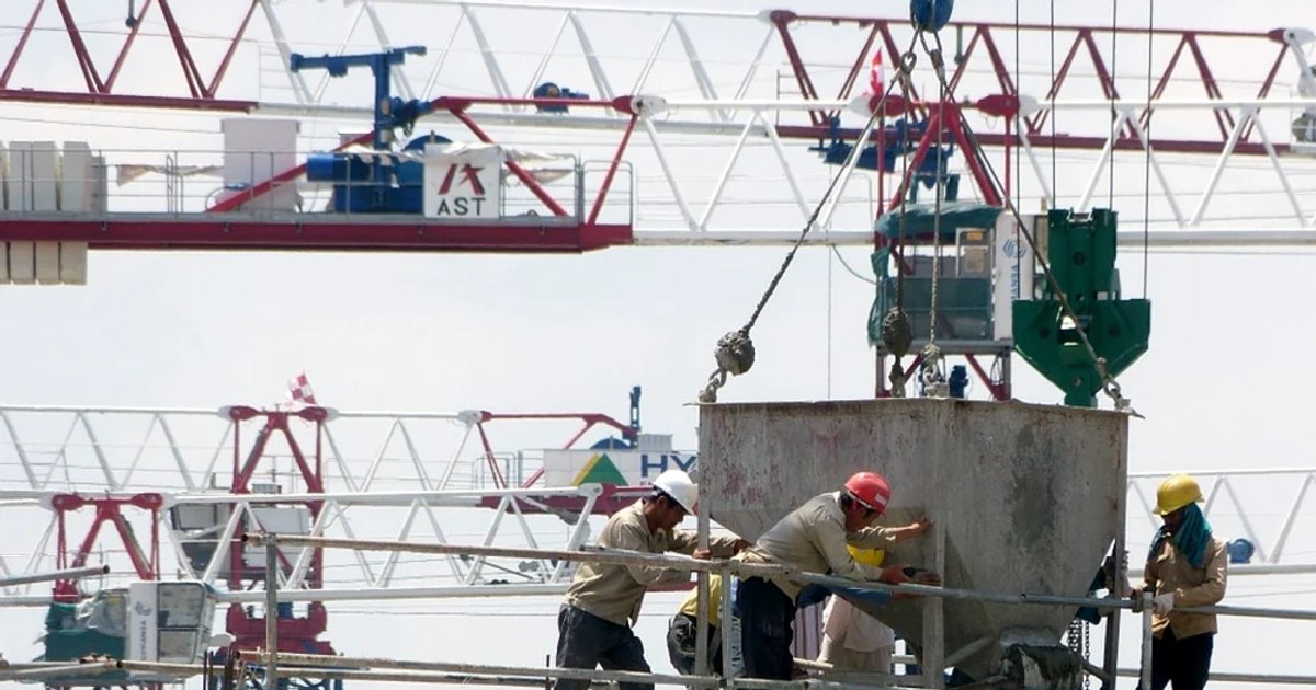 Amenzi de peste 1,5 milioane de lei pentru munca la negru pe şantierele ...