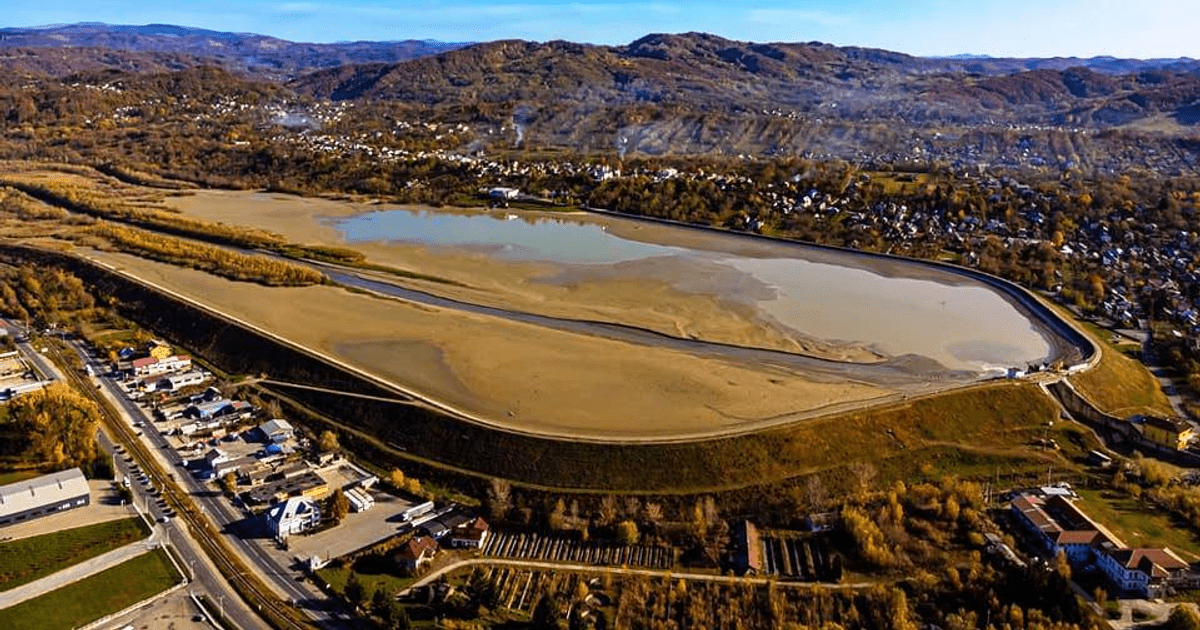 Dezastrul de la barajul de acumulare Pucioasa, ajuns o uriașă mlaștină ...