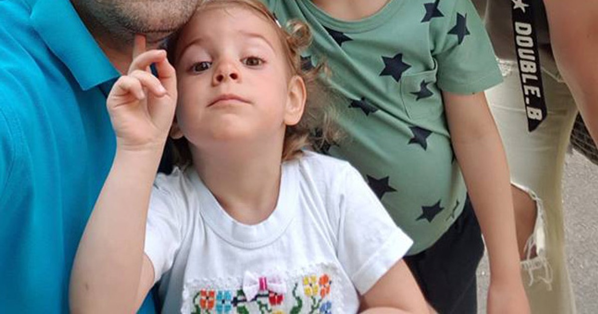 Ellie White, susţinută de copiii săi pe scenă la Dream Family Festival