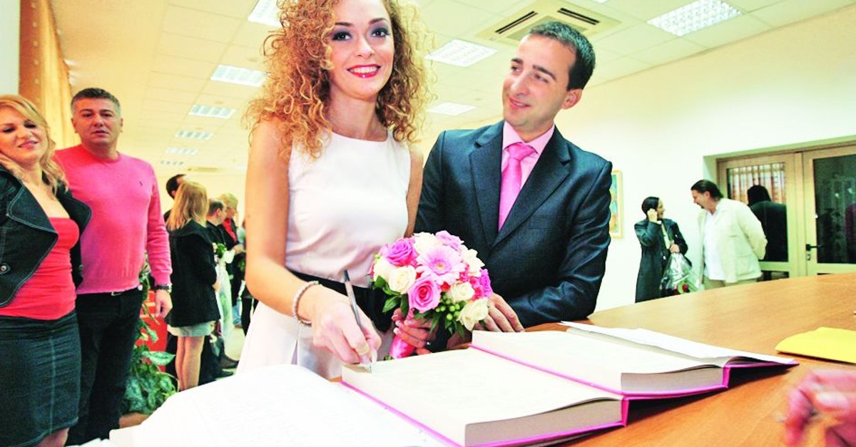 Andreea Fried şi Marius Saizu, pe fugă la propria nuntă