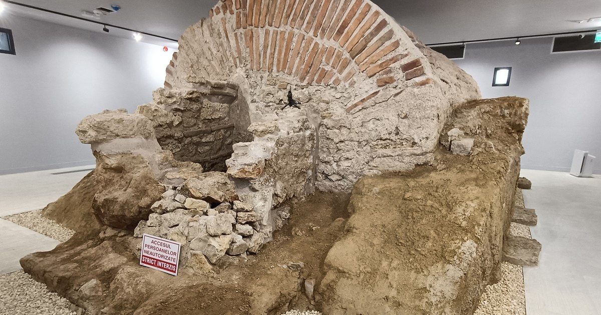 Comorile vechiului Tomis, mărturii ale grecilor și romanilor. Hypogeul ...