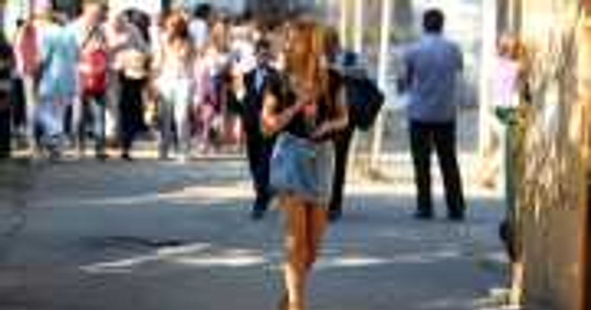 GALERIE FOTO: Parada modei la şcoală. Tinerii liceeni au întâmpinat ...