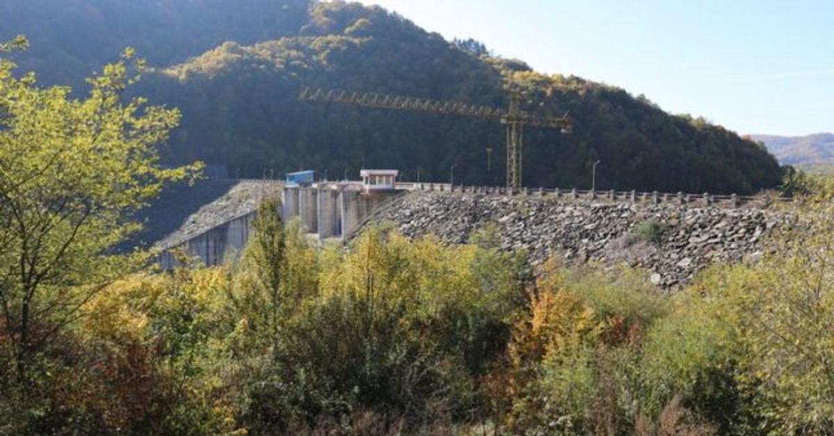 Eveniment istoric! Un baraj s-a construit după 35 de ani. Câți bani a ...