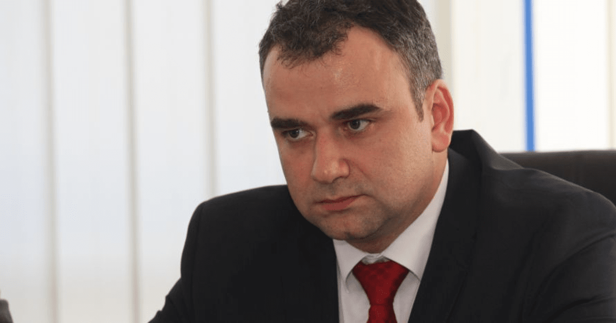 Marius Bodea, candidatul USR PLUS la şefia CJ Iaşi: Spectacolul pus în ...