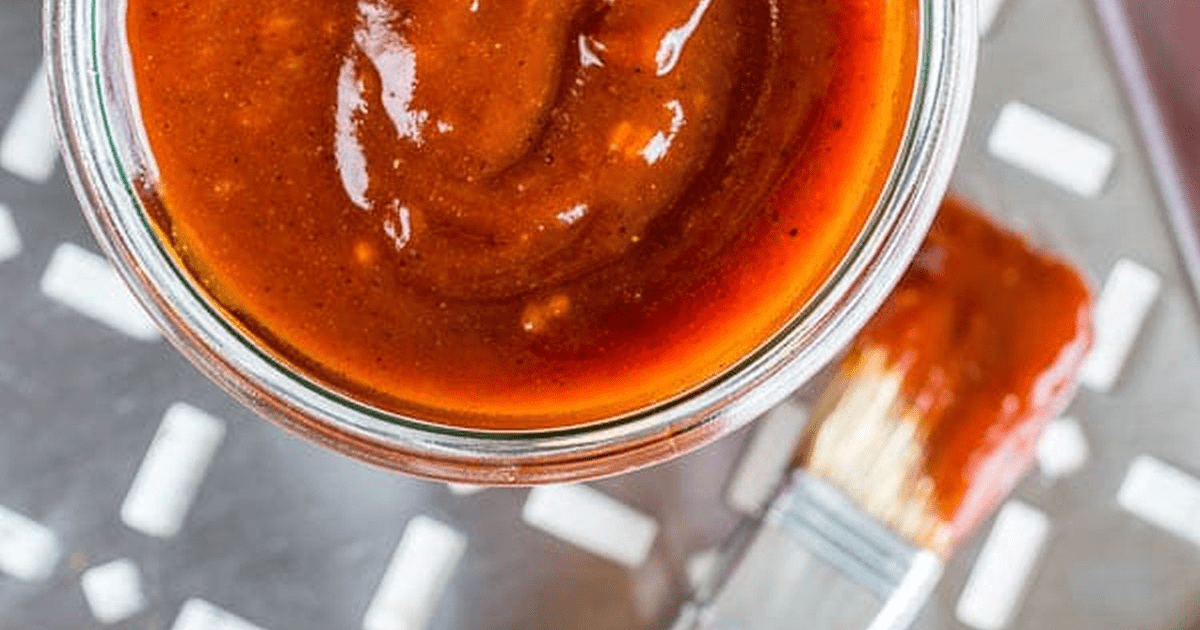 Cel mai bun sos barbeque, ideal pentru grătarul de 1 mai