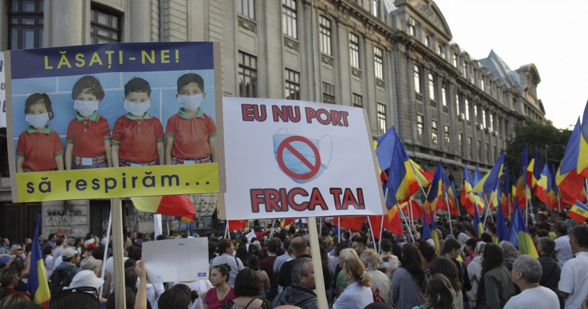 FOTO VIDEO Nou protest faţă de purtarea măştii de protecţie şi faţă de ...