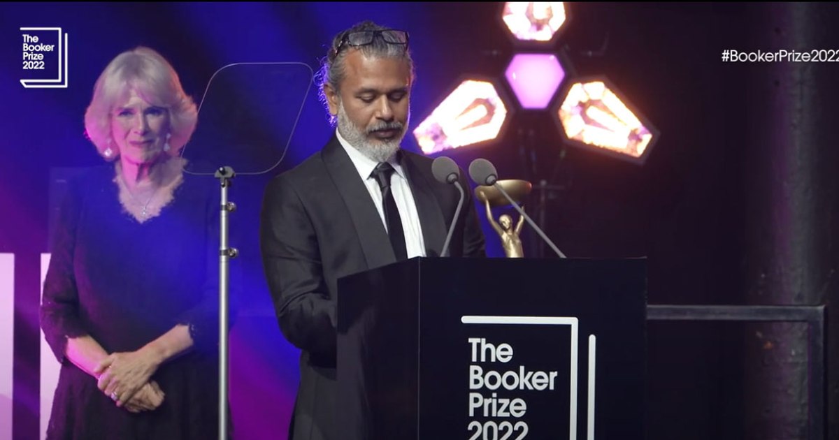 Câştigătorul Booker Prize 2022 pentru ficţiune este scriitorul srilankez Shehan Karunatilaka ...