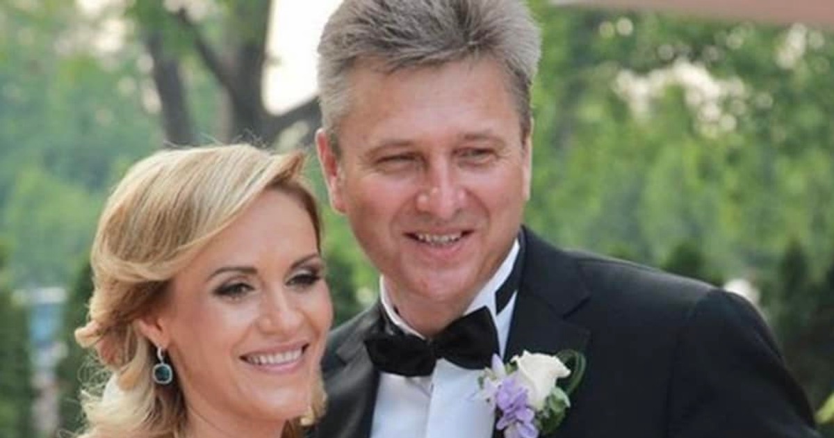 Colajul romantic al Gabrielei Firea. Ministrul familiei sărbătorește ...