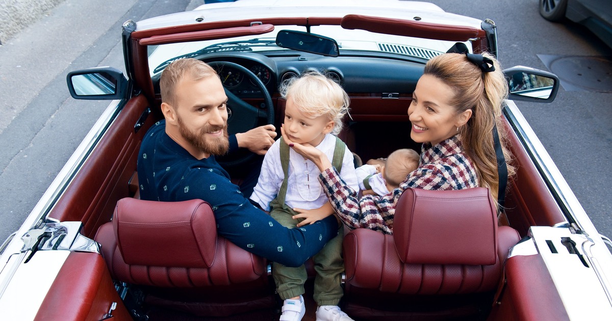 Flavia Mihăşan & Marius Moldovan, de la un dans în doi la o familie cu ...