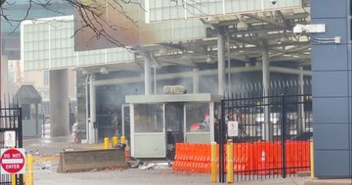 FBI preia controlul intrărilor în New York după explozia de pe podul ...