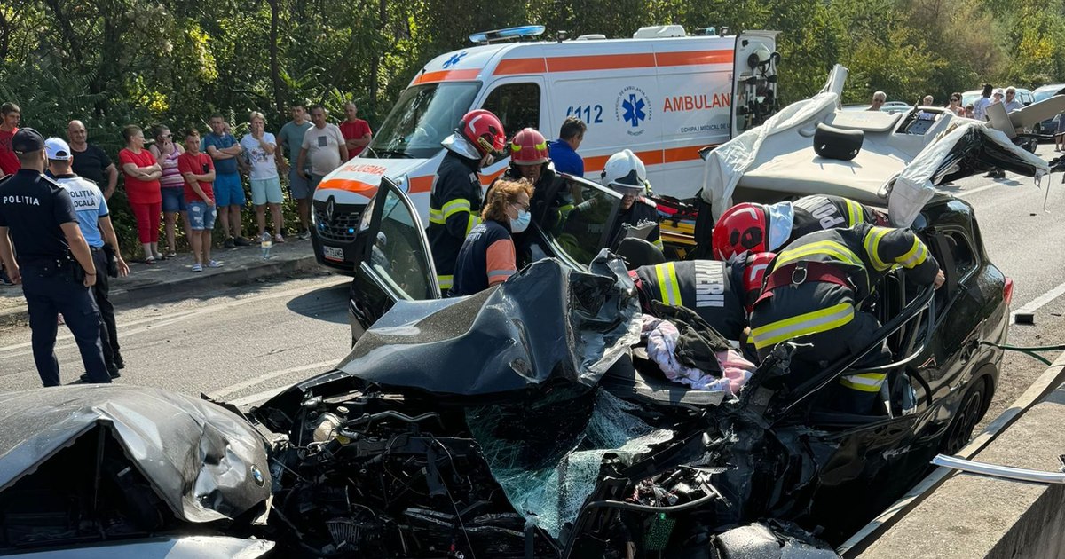 Accident grav pe DN6. Cinci victime și trafic blocat în zona Gării Orșova FOTO | adevarul.ro