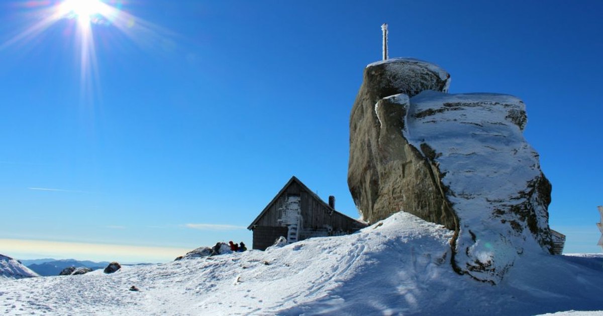 FOTO Ce s-a ales de cabanele-emblemă din Munţii Bucegi. Cele mai multe ...