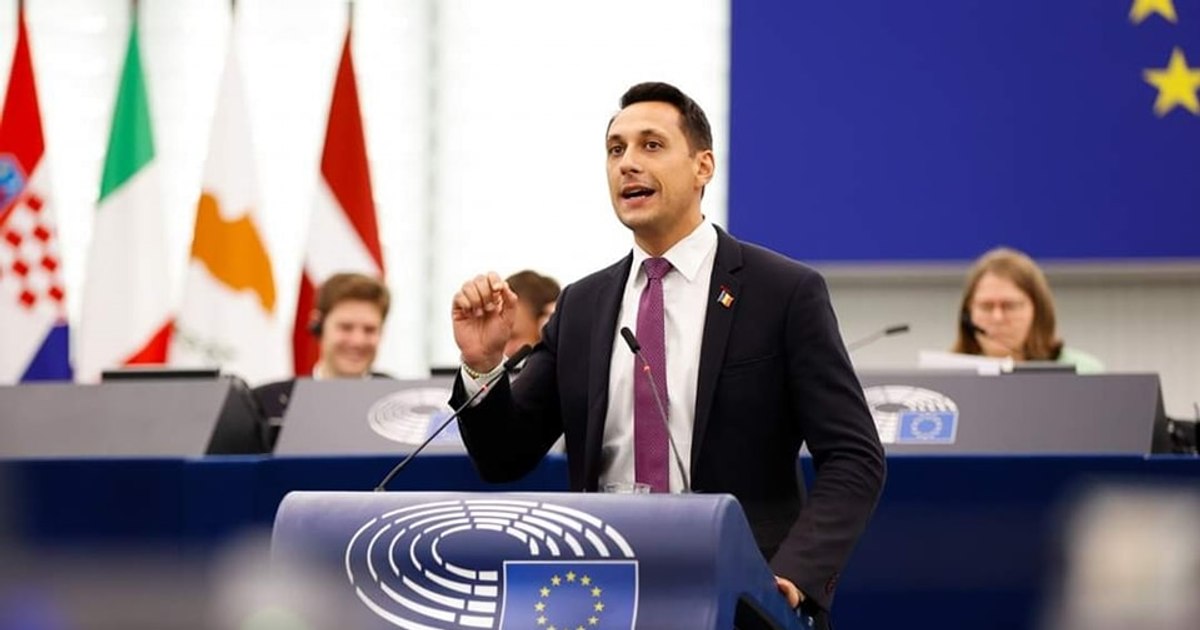 Cine sunt cei zece deputați din USR, PNL și AUR care au anunțat că fac ...