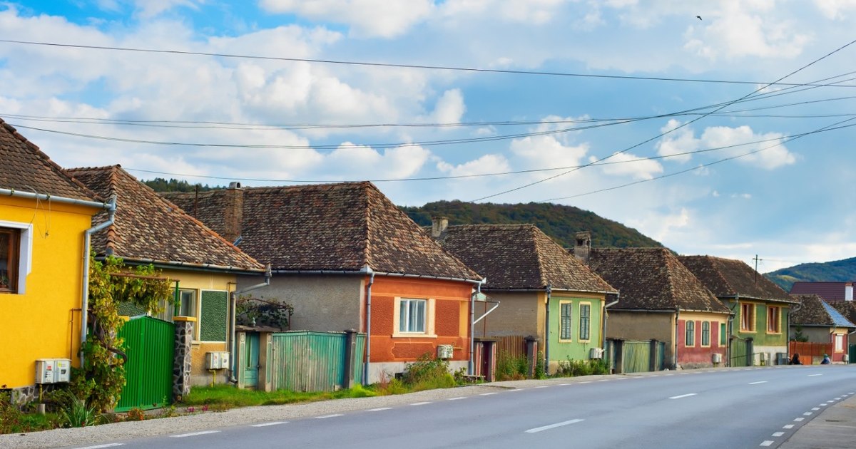 Zilele satului românesc adevărat sunt numărate. Țăranii autentici, sub ...
