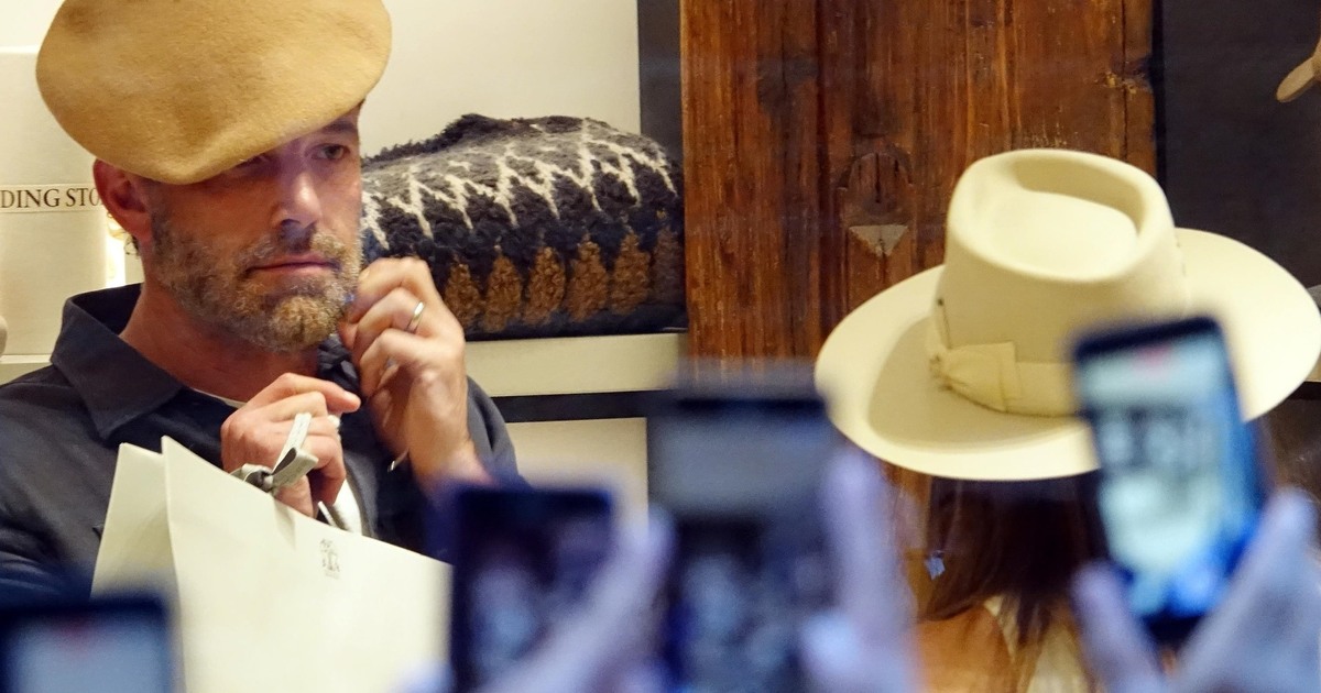 FOTO Îi arde de glume acum! Ben Affleck începe să se distreze la ...