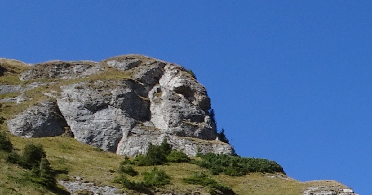 Căpcăunul din Bucegi și Baba Cloanța din Parâng. Cum arată monștrii mai ...