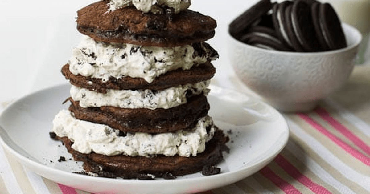 Clătite cu Oreo, un desert apetisant cu multă cremă